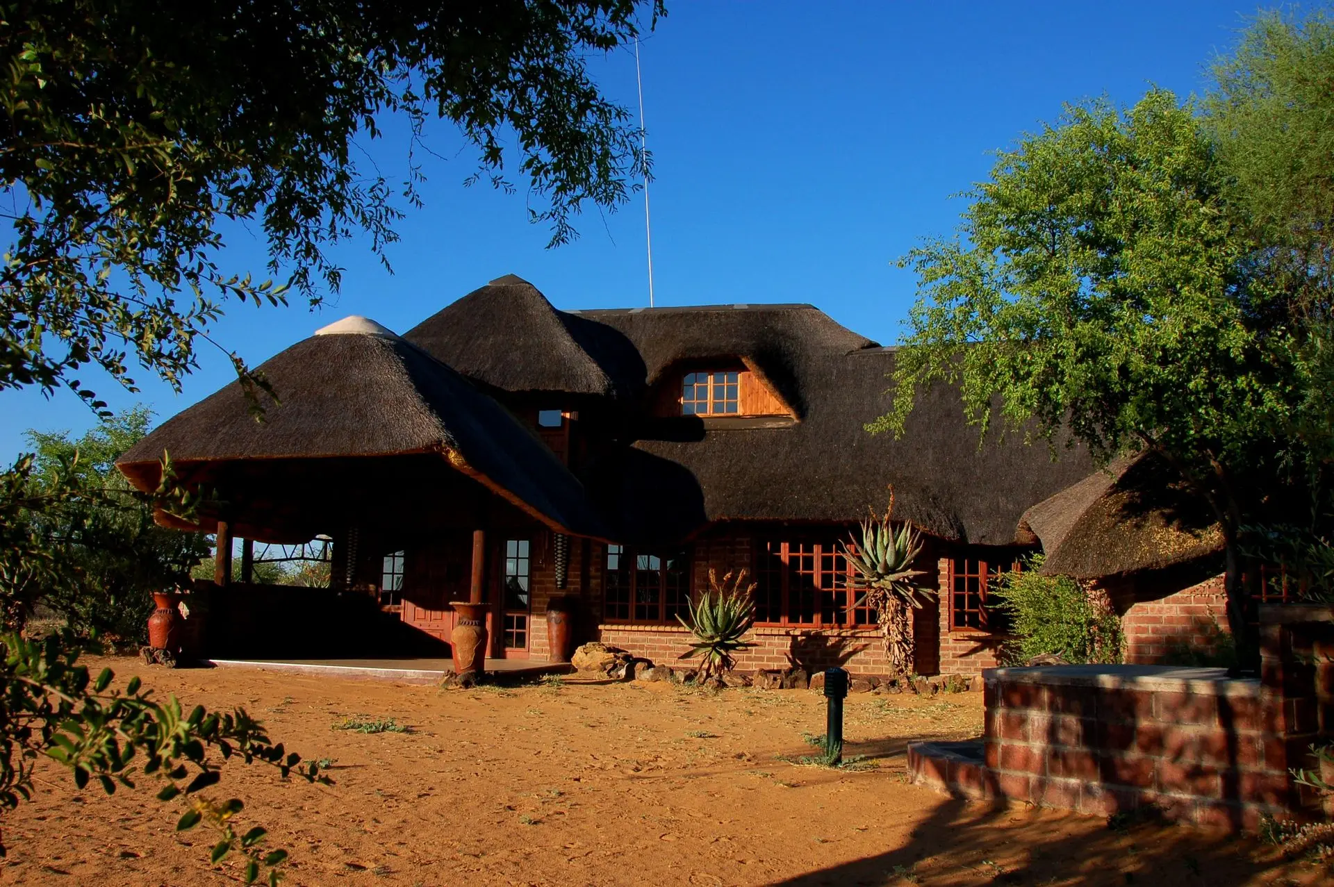 Kalahari Hunting Lodge - Luxury and Comfort in the Wild.